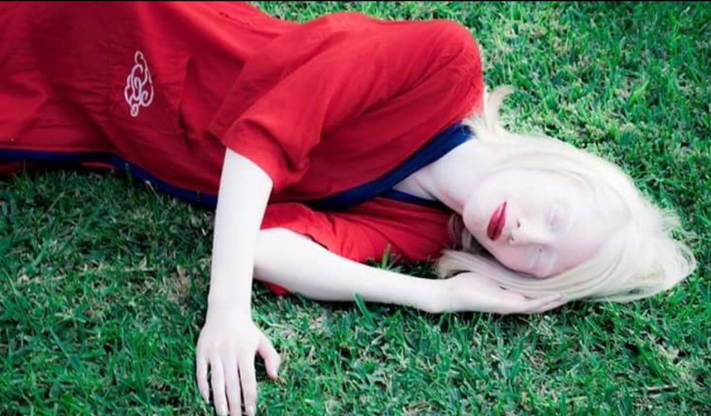Modelo mexicana dirige la organización Albino Latino – Bien Común