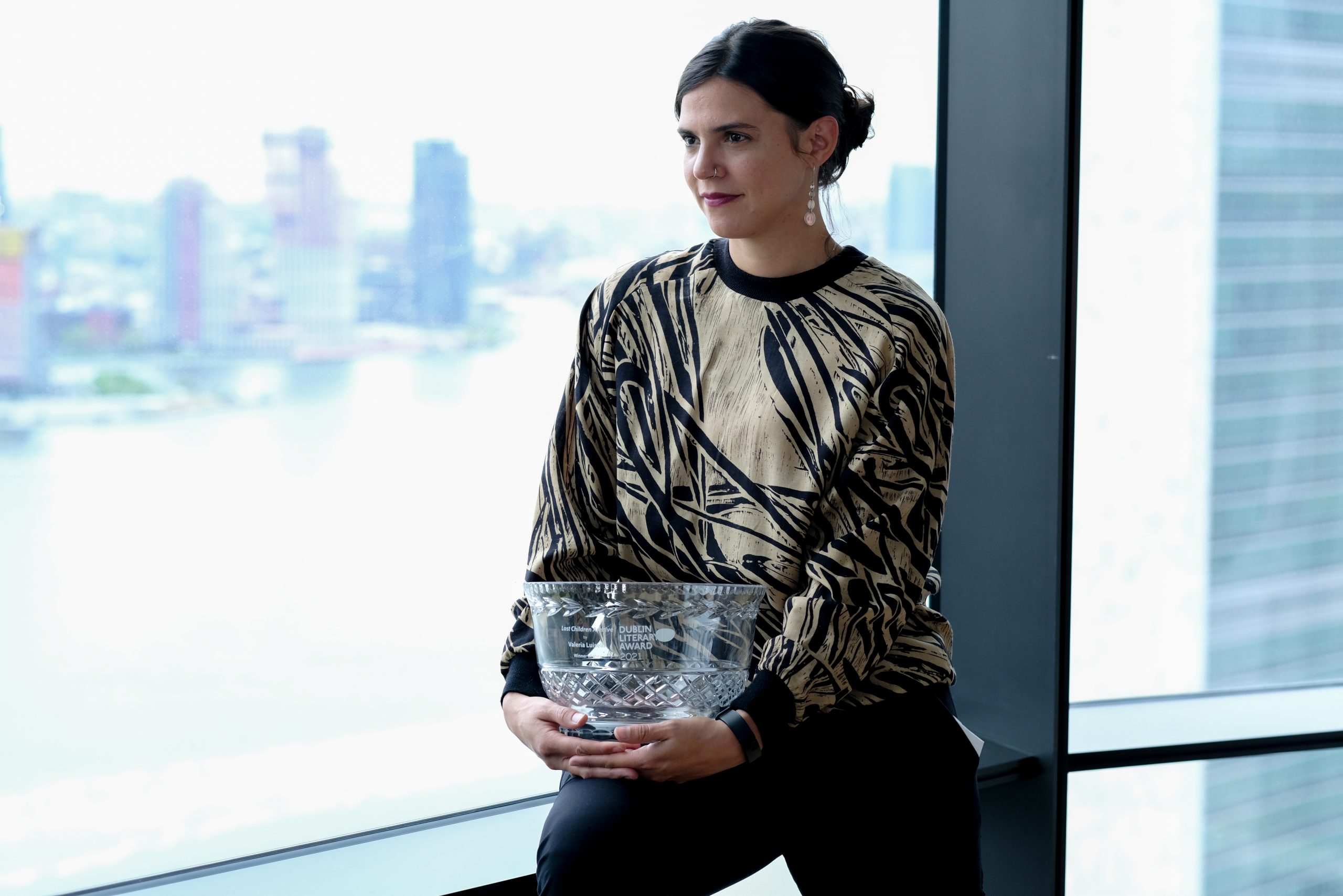 Otorgan galardón irlandés a escritora mexicana – Bien Común